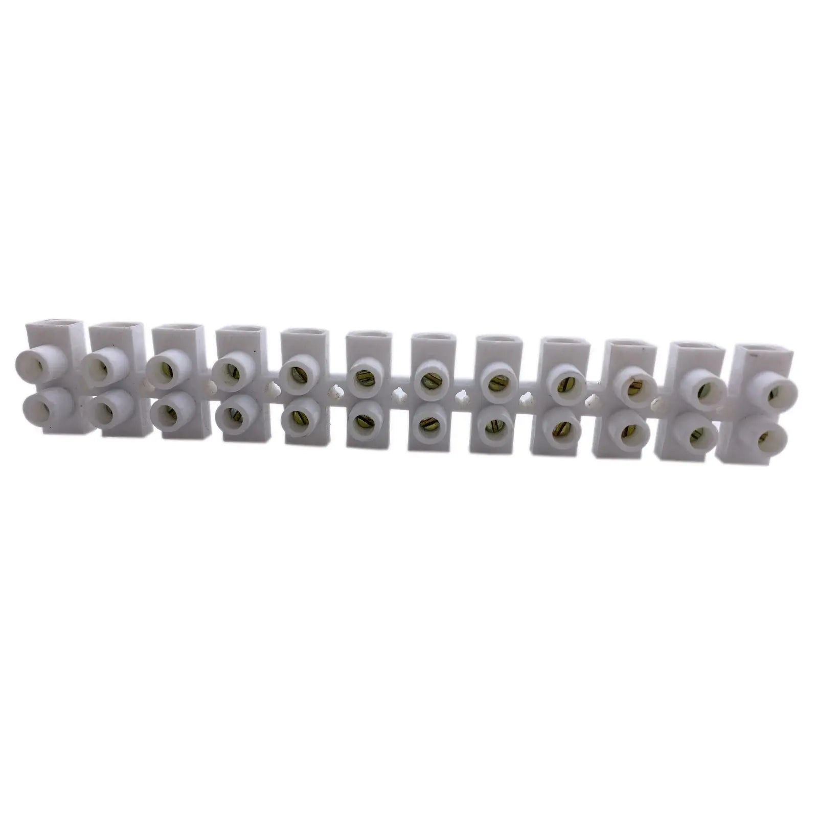 Jaycar Terminal Strip 250V-450V 30A HM3198 | Available Here!